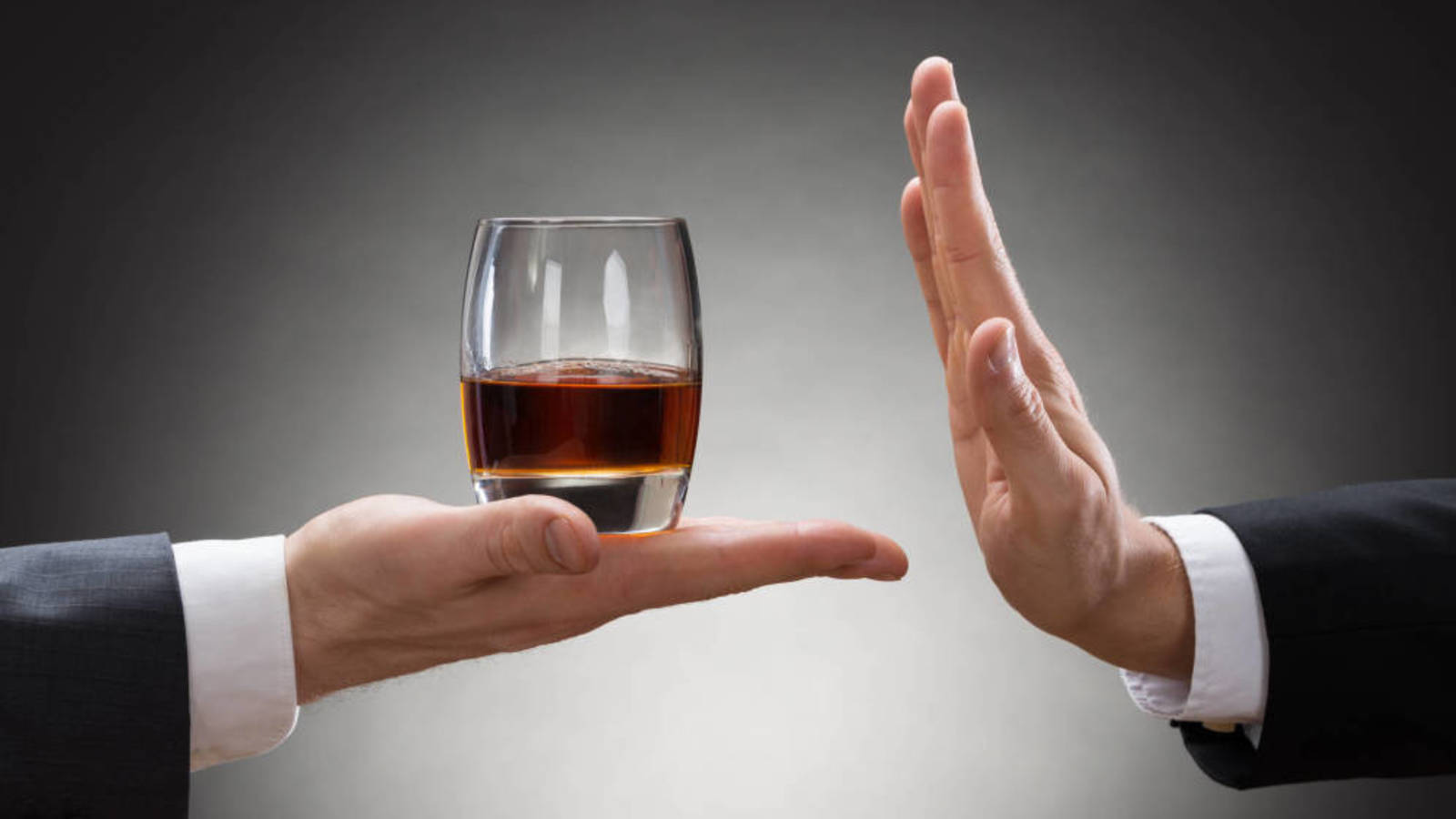 Cómo prevenir la adicción al alcohol Cómo prevenir la adicción al alcohol